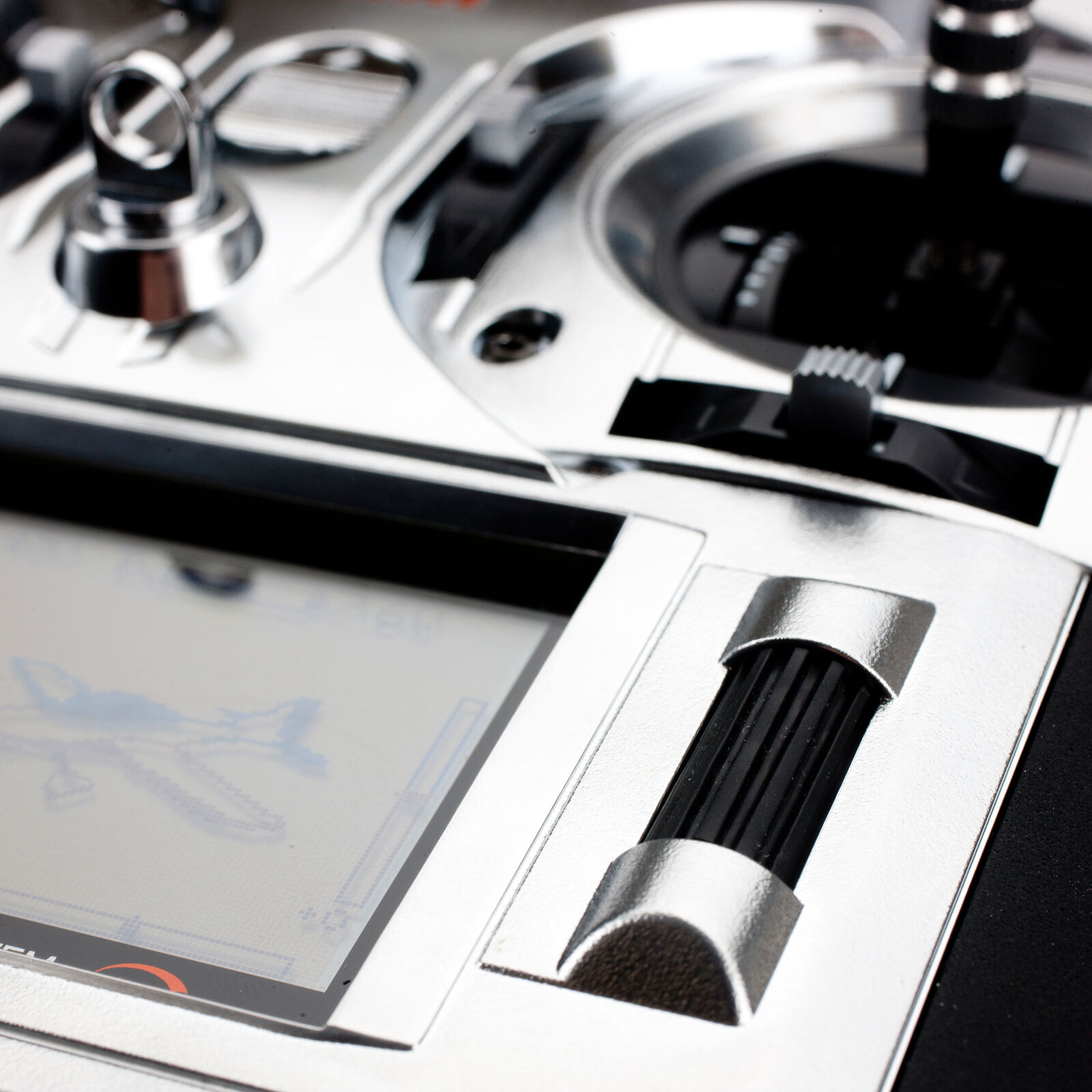 DX18 18-Channel DSMX Transmitter Gen 2 with AR9020, Mode 2 | Spektrum